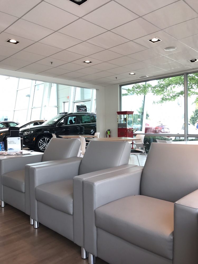Boucher Volkswagen Franklin - 34 Photos & 37 Reviews - Car Dealers ...