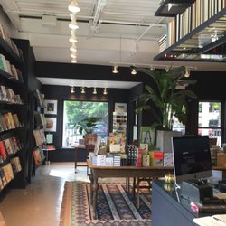 Read Shop - 22 Photos & 13 Reviews - Bookstores - 4300 Paces Ferry Rd ...