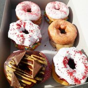 Avon Donuts Inc - 133 Photos & 135 Reviews - Donuts - 45324 Woodward ...