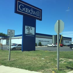 Yelp Reviews for Goodwill Retail Store Donation Center - (New) Thrift ...